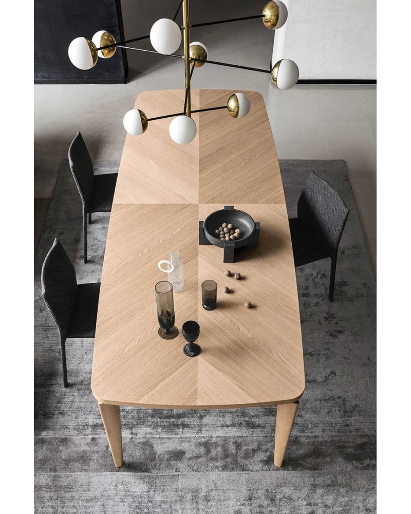 TABLE FYRA by ALF DAFRE