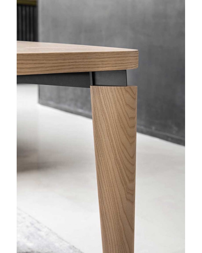 TABLE FYRA by ALF DAFRE